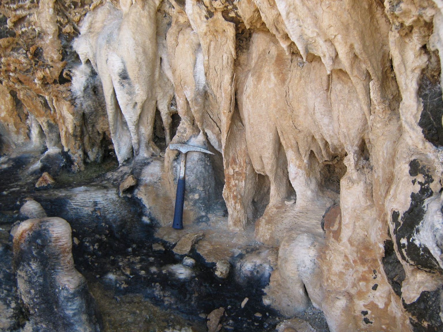 Lechuguilla Cave: 138 Miles (222 km) of Exciting Exploration - Enter ...