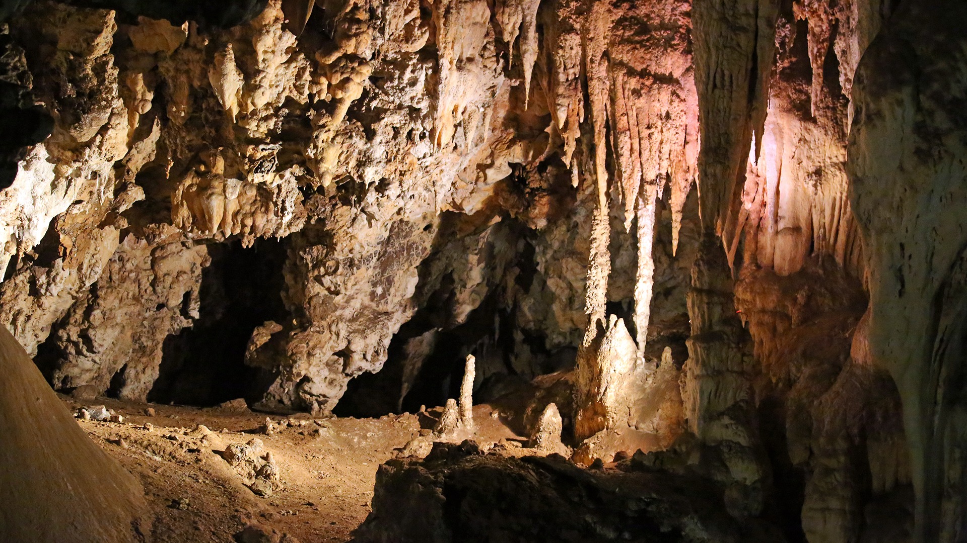 The Maropeng and Sterkfontein Caves: An Archaeological Look - Enter the ...