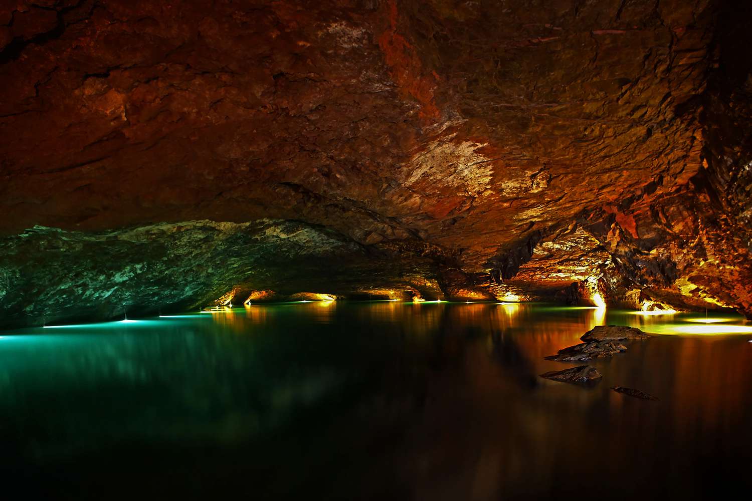 Craighead Caverns: How to Explore the Lost Sea - Enter the Caves