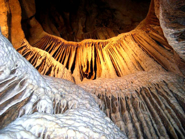 The Best Caves in South Dakota, USA: Complete List - Enter the Caves