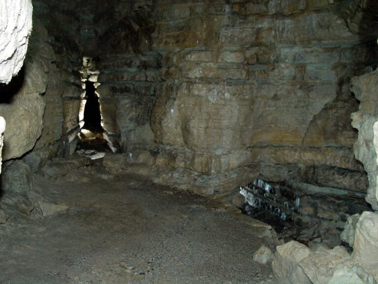 The Best Caves in Minnesota, USA: Complete List - Enter the Caves